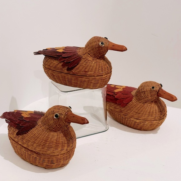Hand Crafted | Accents | Vintage Woven Rattan Wicker Little Basket Duck ...